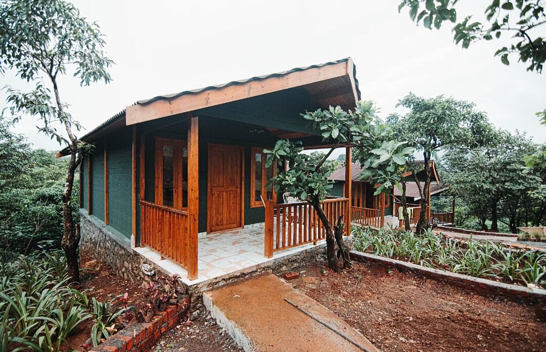 3 Unique and Private Infinity Pool Resorts Near Pune | Yuyiii