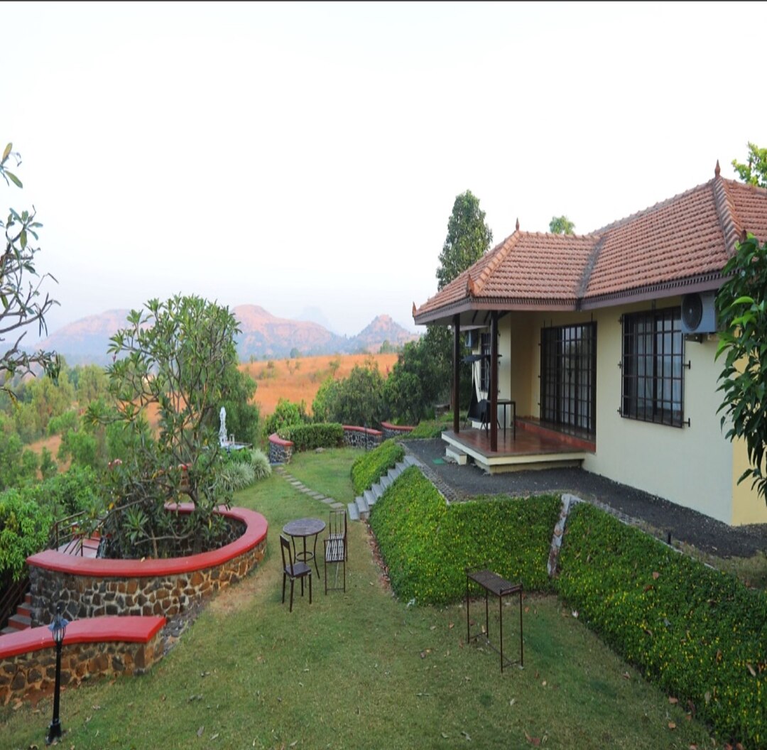 Igatpuri Resorts Villa - A Scenic Mountain Resort With A Lake | Yuyiii
