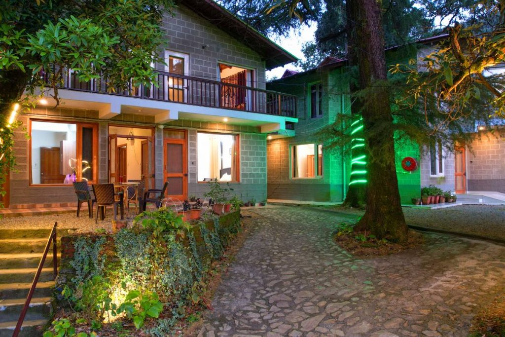 Unwind these Scenic Nainital Resorts with Lake & Mountain Views | Yuyiii